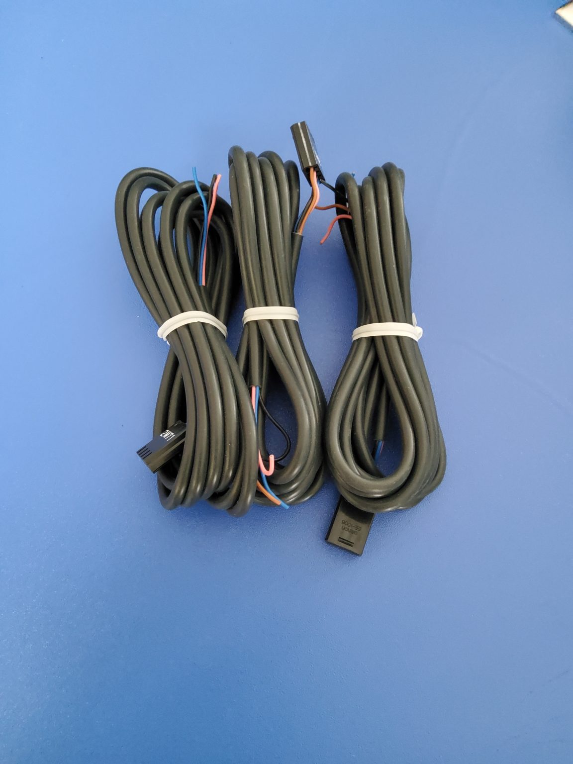 Omron ee-1006 , 4 conductors cable for sensor – GP ENGINEERING & AUTOMATION